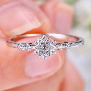 Jewelry | Silver Crystal Snowflake Flower Ring | Poshmark